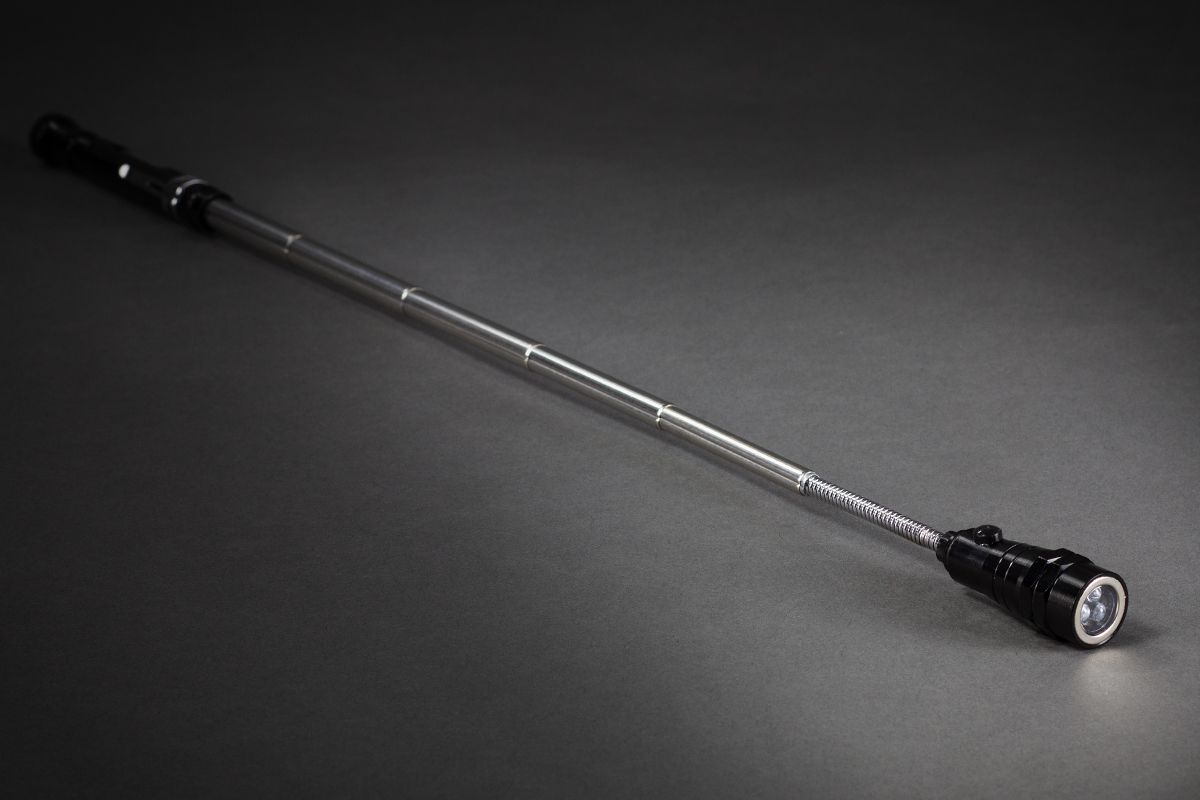 Haltech LED Telescopic Workshop Light 17.3cm – 56.7cm – T.I. Performance